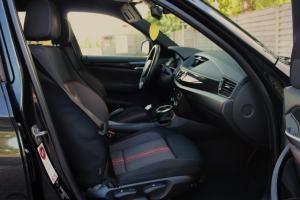 Black BMW X1 2012 in Riga, with an engine capacity of 2.00 L and mileage of 274 thousand km for 6990 €, photo 22 on AUTOMOTO.COM.LV