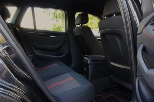 Black BMW X1 2012 in Riga, with an engine capacity of 2.00 L and mileage of 274 thousand km for 6990 €, photo 24 on AUTOMOTO.COM.LV