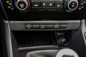 Black BMW X1 2012 in Riga, with an engine capacity of 2.00 L and mileage of 274 thousand km for 6990 €, photo 48 on AUTOMOTO.COM.LV