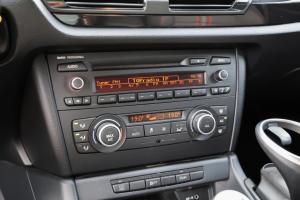 Black BMW X1 2012 in Riga, with an engine capacity of 2.00 L and mileage of 274 thousand km for 6990 €, photo 49 on AUTOMOTO.COM.LV
