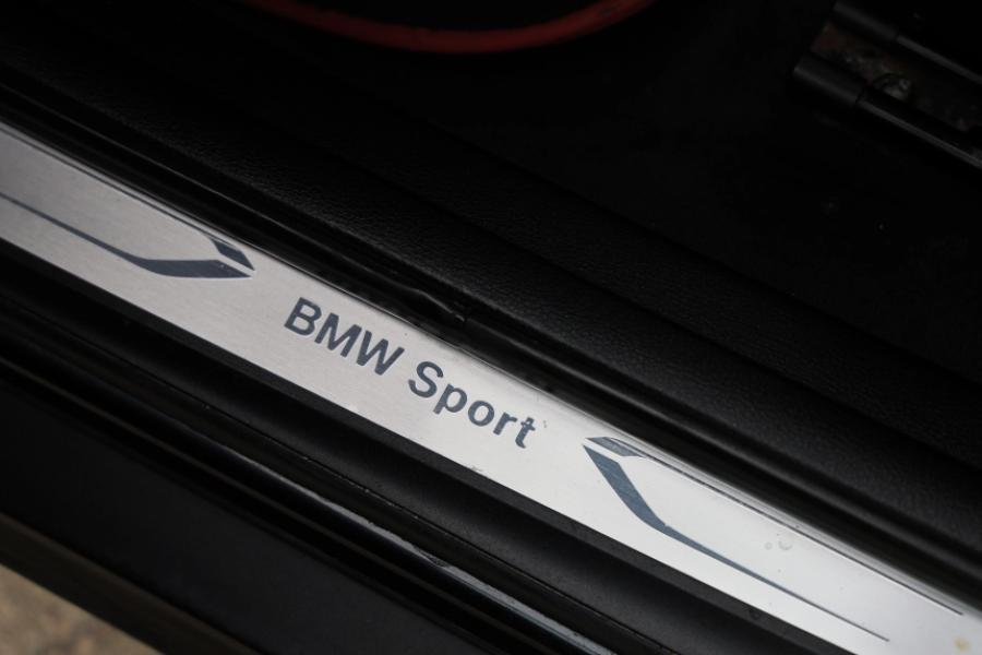 Black BMW X1 2012 in Riga, with an engine capacity of 2.00 L and mileage of 274 thousand km for 6990 €, photo 57 on AUTOMOTO.COM.LV