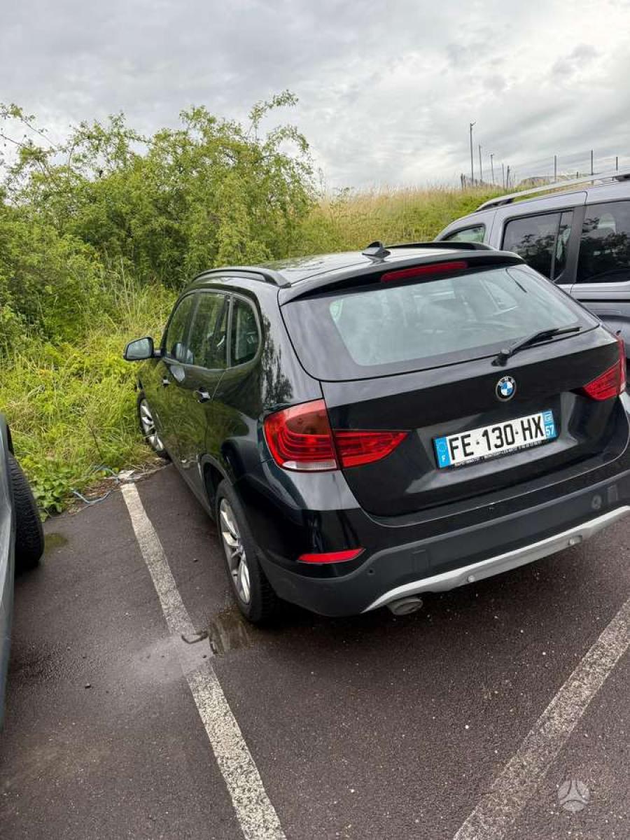 Melns BMW X1 2012 Tauragė, ar dzinēja tilpumu 2.00 L un nobraukumu 239 tūkst. km par 7300 €, foto 5 vietnē AUTOMOTO.COM.LV