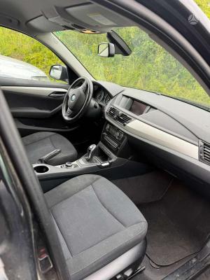 Melns BMW X1 2012 Tauragė, ar dzinēja tilpumu 2.00 L un nobraukumu 239 tūkst. km par 7300 €, foto 8 vietnē AUTOMOTO.COM.LV
