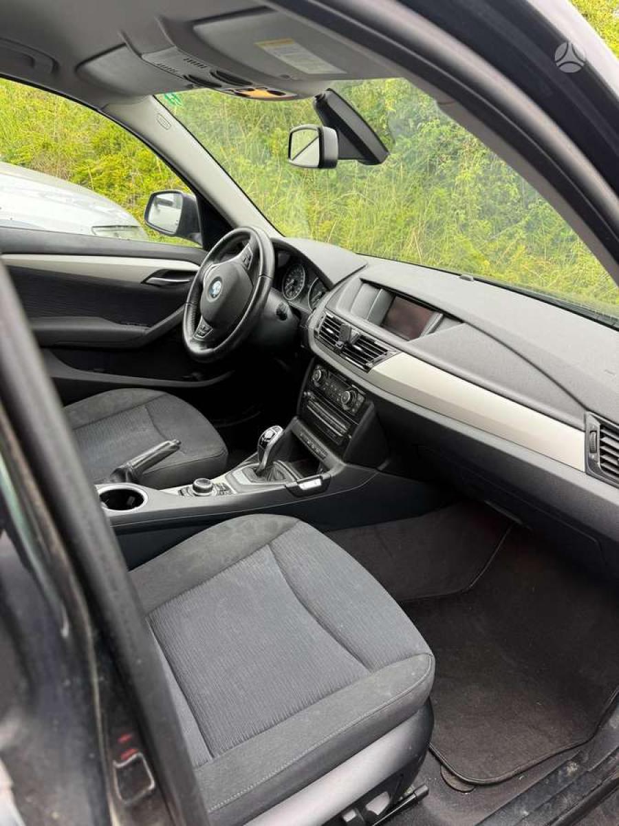 Melns BMW X1 2012 Tauragė, ar dzinēja tilpumu 2.00 L un nobraukumu 239 tūkst. km par 7300 €, foto 8 vietnē AUTOMOTO.COM.LV