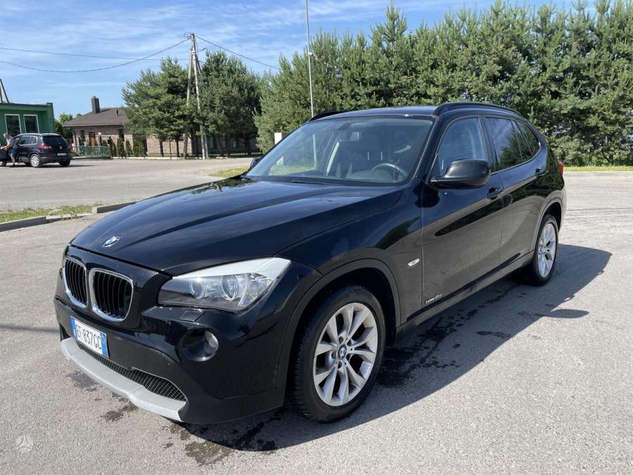 Black BMW X1 2012 in Kaunas, with an engine capacity of 2.00 L and mileage of 228 thousand km for 4650 €, photo 1 on AUTOMOTO.COM.LV