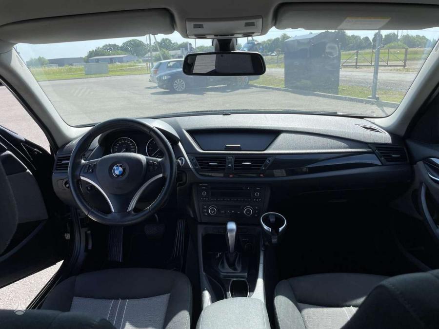Black BMW X1 2012 in Kaunas, with an engine capacity of 2.00 L and mileage of 228 thousand km for 4650 €, photo 13 on AUTOMOTO.COM.LV
