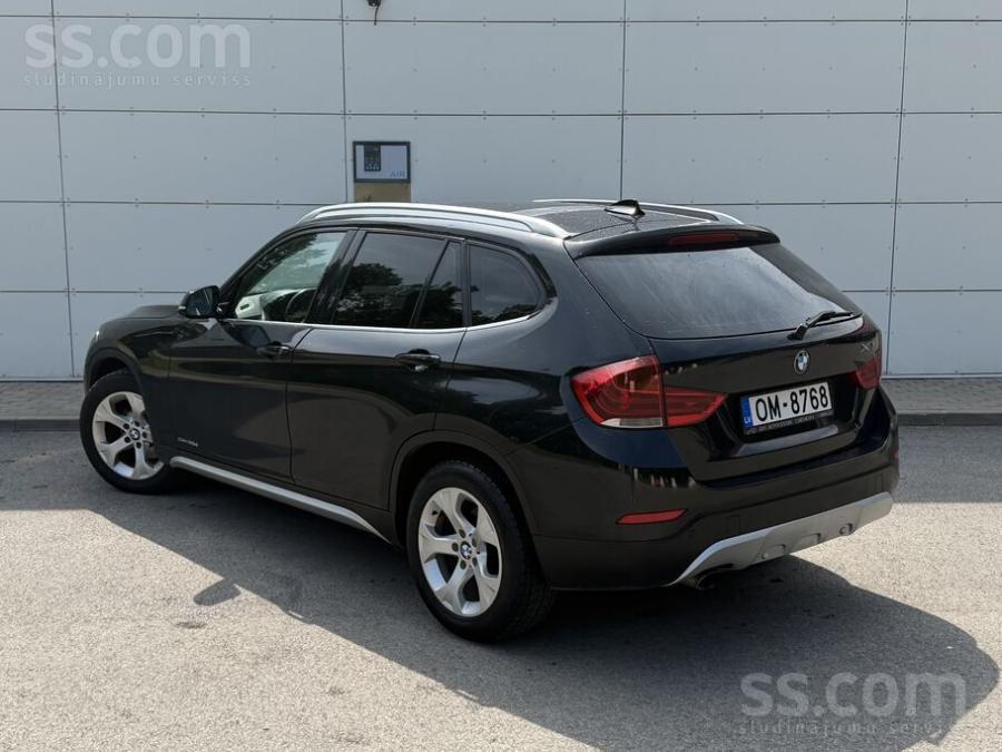 Melns BMW X1 2012 Jelgava, ar dzinēja tilpumu 2.00 L un nobraukumu 0 tūkst. km par 5700 €, foto 3 vietnē AUTOMOTO.COM.LV