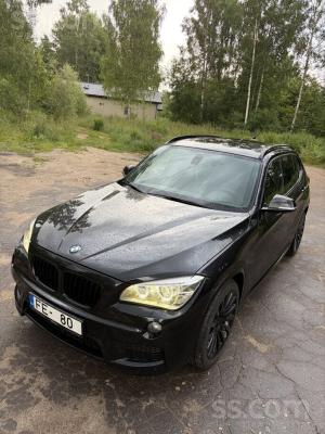 Черный БМВ Х1 2012 в Рига, объемом двигателя 2.00 л и пробегом 310 тыс. км за 10495 €, фото  на AUTOMOTO.COM.LV