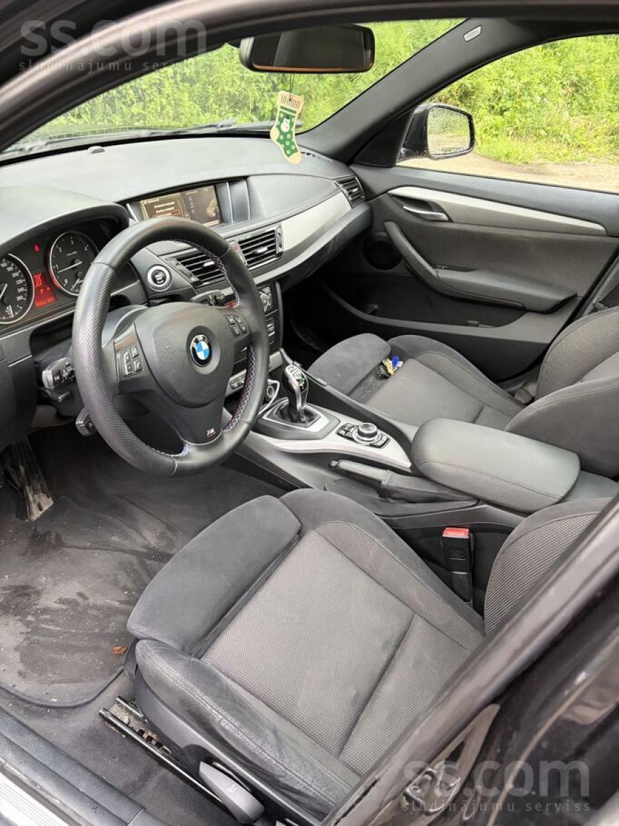 Melns BMW X1 2012 Rīga, ar dzinēja tilpumu 2.00 L un nobraukumu 310 tūkst. km par 10495 €, foto 11 vietnē AUTOMOTO.COM.LV