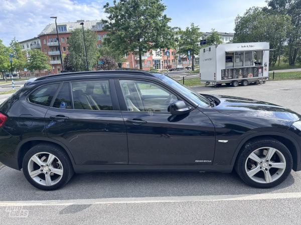 Melns BMW X1 2012 Telšiai, ar dzinēja tilpumu 2.00 L un nobraukumu 327 tūkst. km par 5400 €, foto 4 vietnē AUTOMOTO.COM.LV