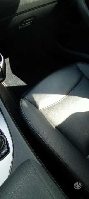 Black BMW X1 2012 in Kaunas, with an engine capacity of 2.00 L and mileage of 258 thousand km for 6300 €, photo 8 on AUTOMOTO.COM.LV