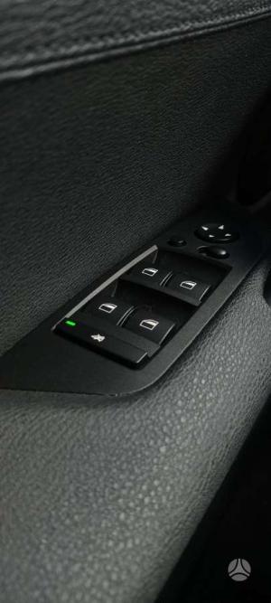Black BMW X1 2012 in Kaunas, with an engine capacity of 2.00 L and mileage of 258 thousand km for 6300 €, photo 10 on AUTOMOTO.COM.LV