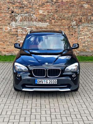 Black BMW X1 2012 in Kedainiai, with an engine capacity of 2.00 L and mileage of 191 thousand km for 7299 €, photo 4 on AUTOMOTO.COM.LV