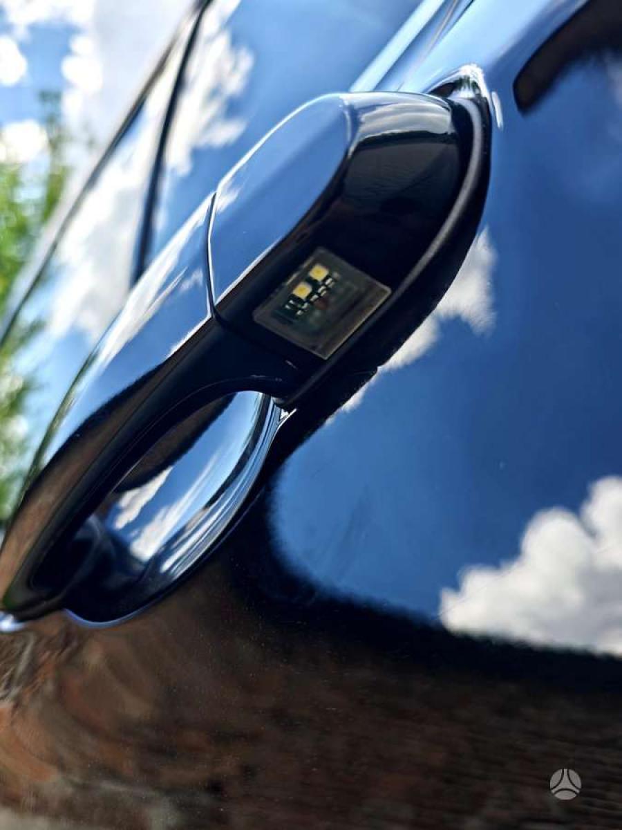 Black BMW X1 2012 in Kedainiai, with an engine capacity of 2.00 L and mileage of 191 thousand km for 7299 €, photo 10 on AUTOMOTO.COM.LV