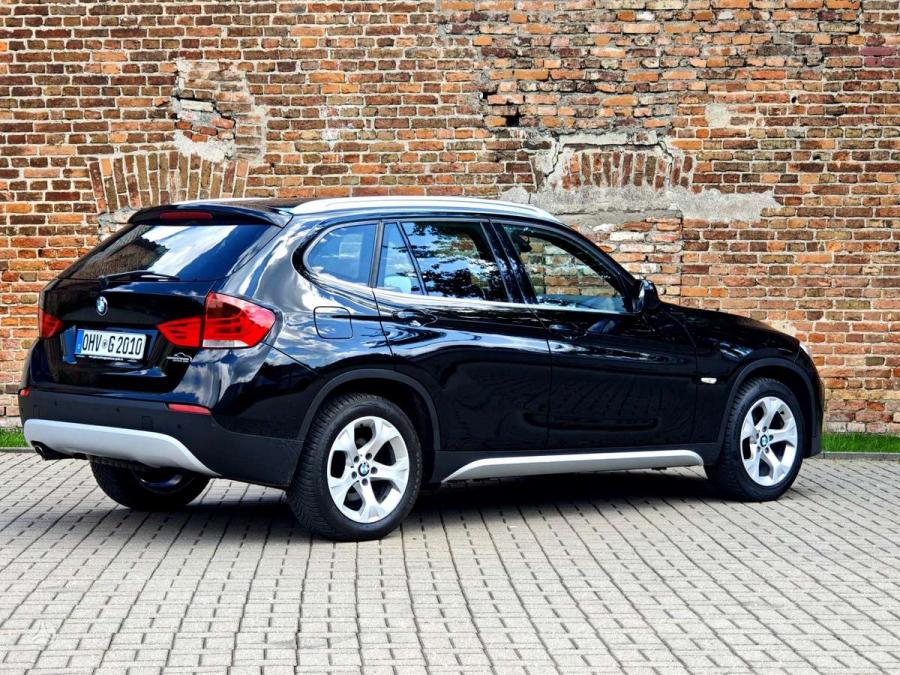 Black BMW X1 2012 in Kedainiai, with an engine capacity of 2.00 L and mileage of 191 thousand km for 7299 €, photo 14 on AUTOMOTO.COM.LV