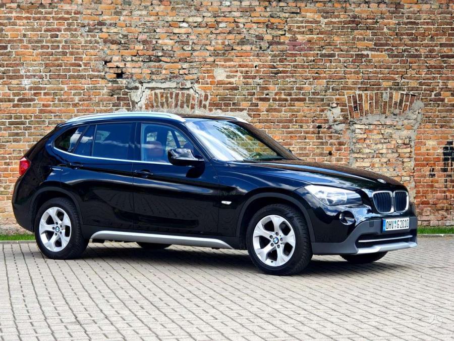 Black BMW X1 2012 in Kedainiai, with an engine capacity of 2.00 L and mileage of 191 thousand km for 7299 €, photo 16 on AUTOMOTO.COM.LV