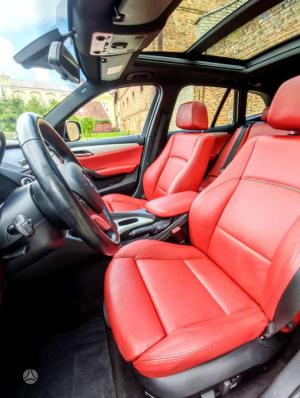 Black BMW X1 2012 in Kedainiai, with an engine capacity of 2.00 L and mileage of 191 thousand km for 7299 €, photo 21 on AUTOMOTO.COM.LV
