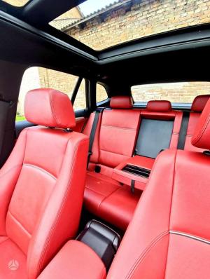 Black BMW X1 2012 in Kedainiai, with an engine capacity of 2.00 L and mileage of 191 thousand km for 7299 €, photo 33 on AUTOMOTO.COM.LV