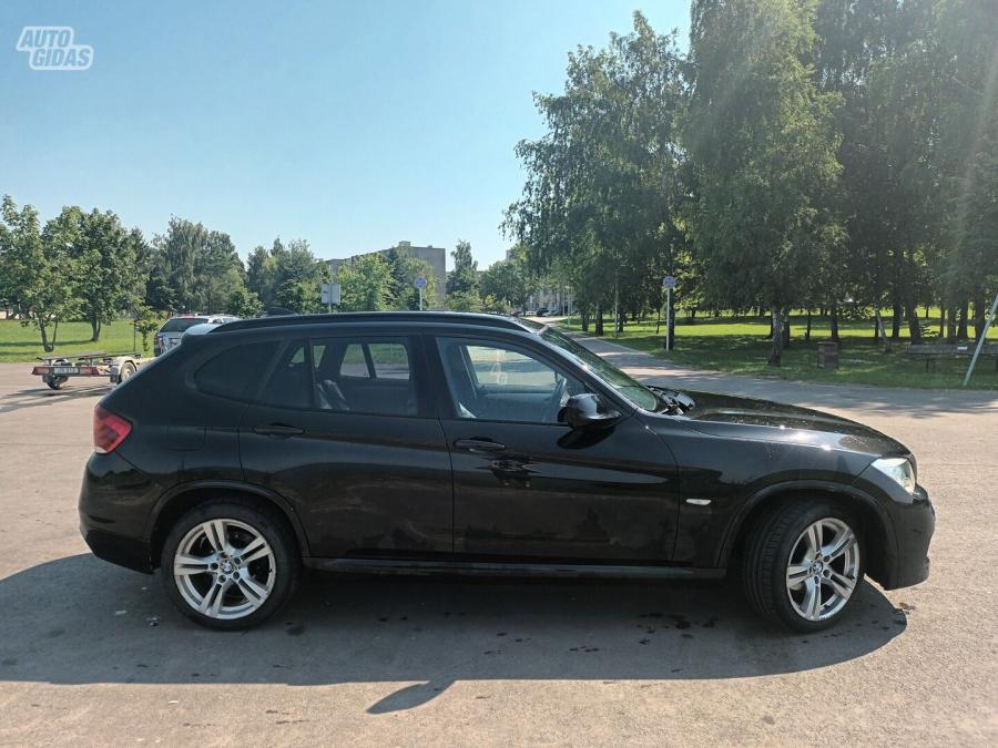Black BMW X1 2012 in Telschi, with an engine capacity of 2.00 L and mileage of 243 thousand km for 7700 €, photo 4 on AUTOMOTO.COM.LV