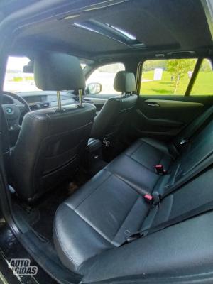 Black BMW X1 2012 in Telschi, with an engine capacity of 2.00 L and mileage of 243 thousand km for 7700 €, photo 10 on AUTOMOTO.COM.LV