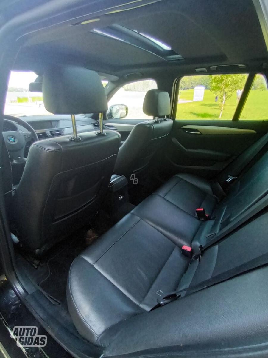 Black BMW X1 2012 in Telschi, with an engine capacity of 2.00 L and mileage of 243 thousand km for 7700 €, photo 10 on AUTOMOTO.COM.LV
