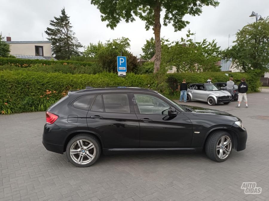 Black BMW X1 2012 in Telschi, with an engine capacity of 2.00 L and mileage of 243 thousand km for 7700 €, photo 19 on AUTOMOTO.COM.LV