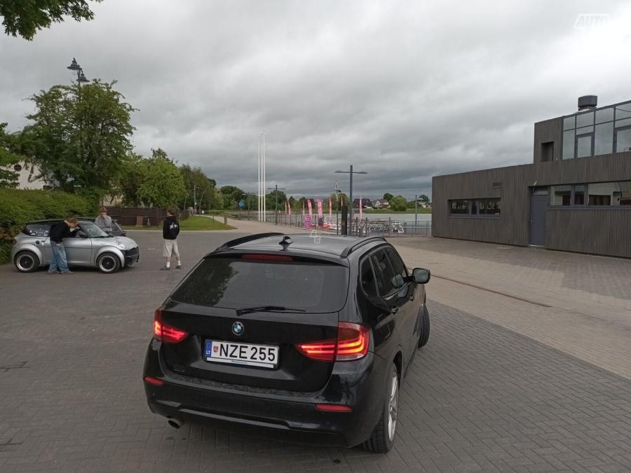 Black BMW X1 2012 in Telschi, with an engine capacity of 2.00 L and mileage of 243 thousand km for 7700 €, photo 21 on AUTOMOTO.COM.LV