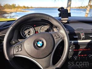 Black BMW X1 2012 in Riga, with an engine capacity of 2.00 L and mileage of 295 thousand km for 7500 €, photo 6 on AUTOMOTO.COM.LV