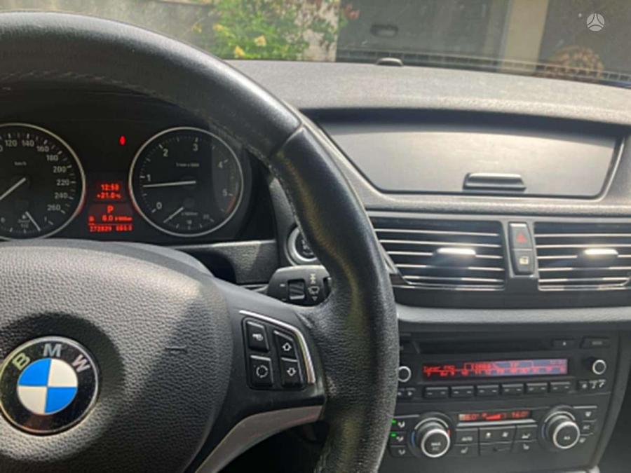 Black BMW X1 2012 in Vilnius, with an engine capacity of 2.00 L and mileage of 273 thousand km for 7900 €, photo 12 on AUTOMOTO.COM.LV