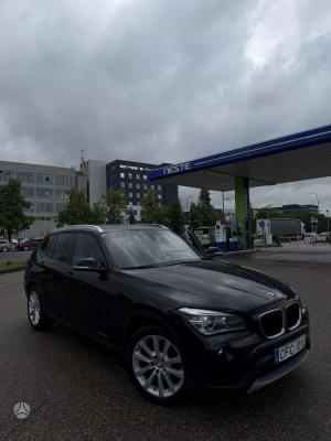 Black BMW X1 2012 in Kaunas, with an engine capacity of 2.00 L and mileage of 335 thousand km for 8700 €, photo  on AUTOMOTO.COM.LV