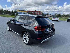Black BMW X1 2012 in Telschi, with an engine capacity of 2.00 L and mileage of 245 thousand km for 8800 €, photo 5 on AUTOMOTO.COM.LV