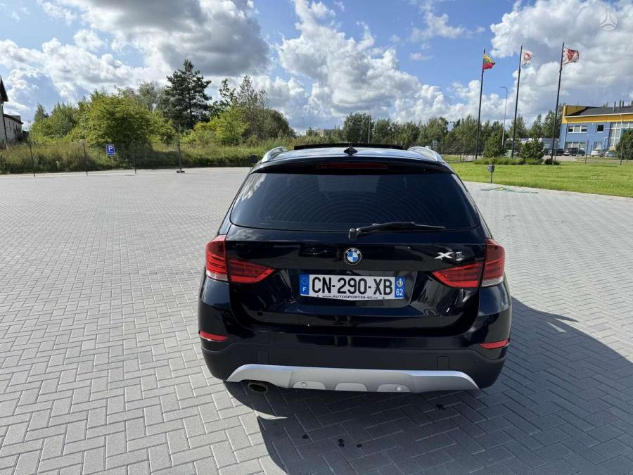 Black BMW X1 2012 in Telschi, with an engine capacity of 2.00 L and mileage of 245 thousand km for 8800 €, photo 6 on AUTOMOTO.COM.LV