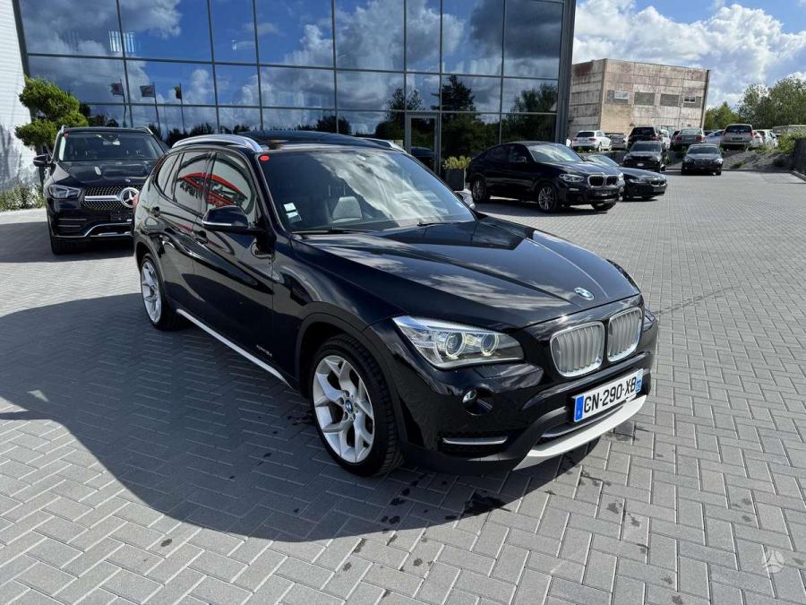 Black BMW X1 2012 in Telschi, with an engine capacity of 2.00 L and mileage of 245 thousand km for 8800 €, photo 10 on AUTOMOTO.COM.LV