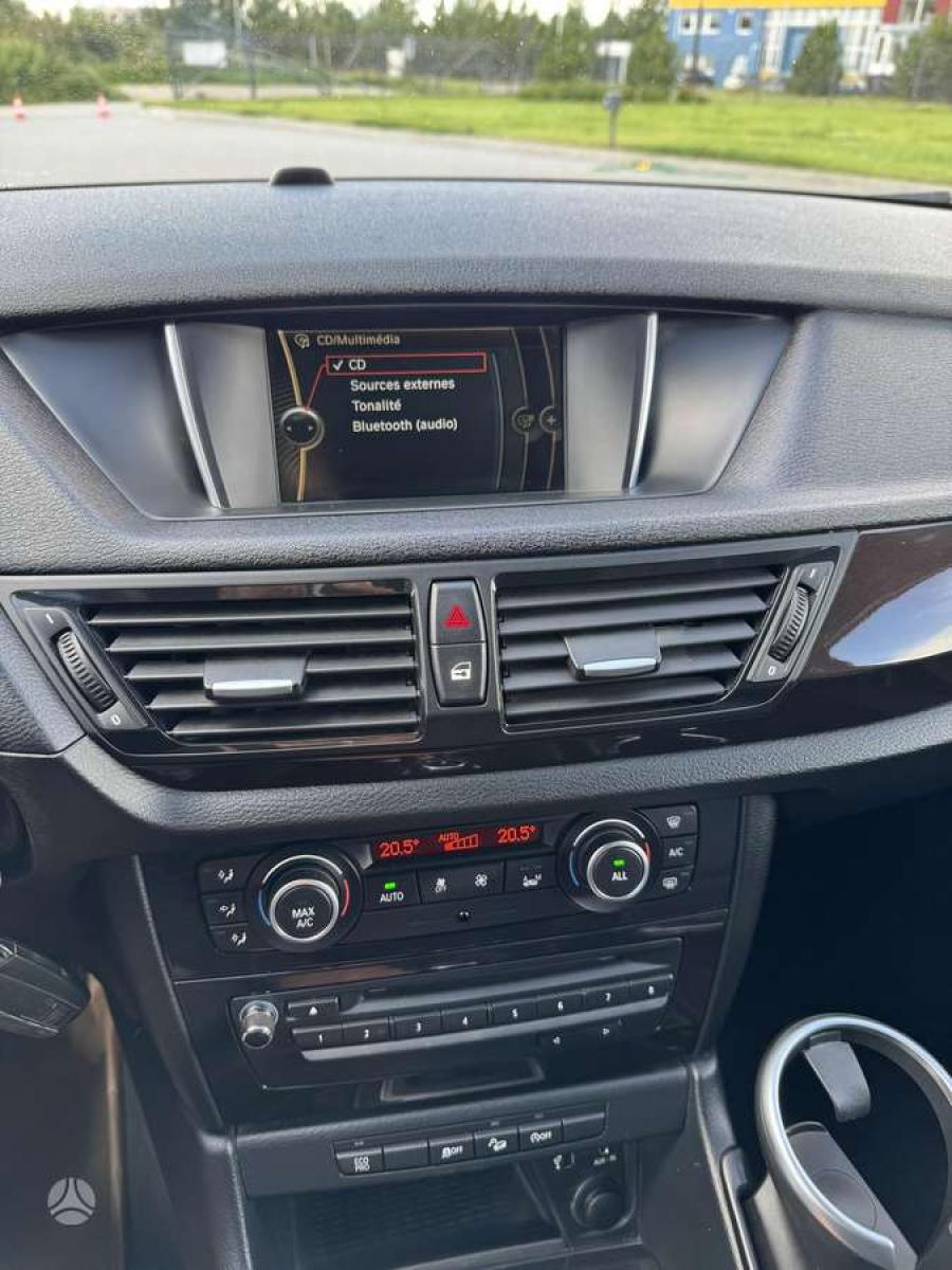 Black BMW X1 2012 in Telschi, with an engine capacity of 2.00 L and mileage of 245 thousand km for 8800 €, photo 28 on AUTOMOTO.COM.LV