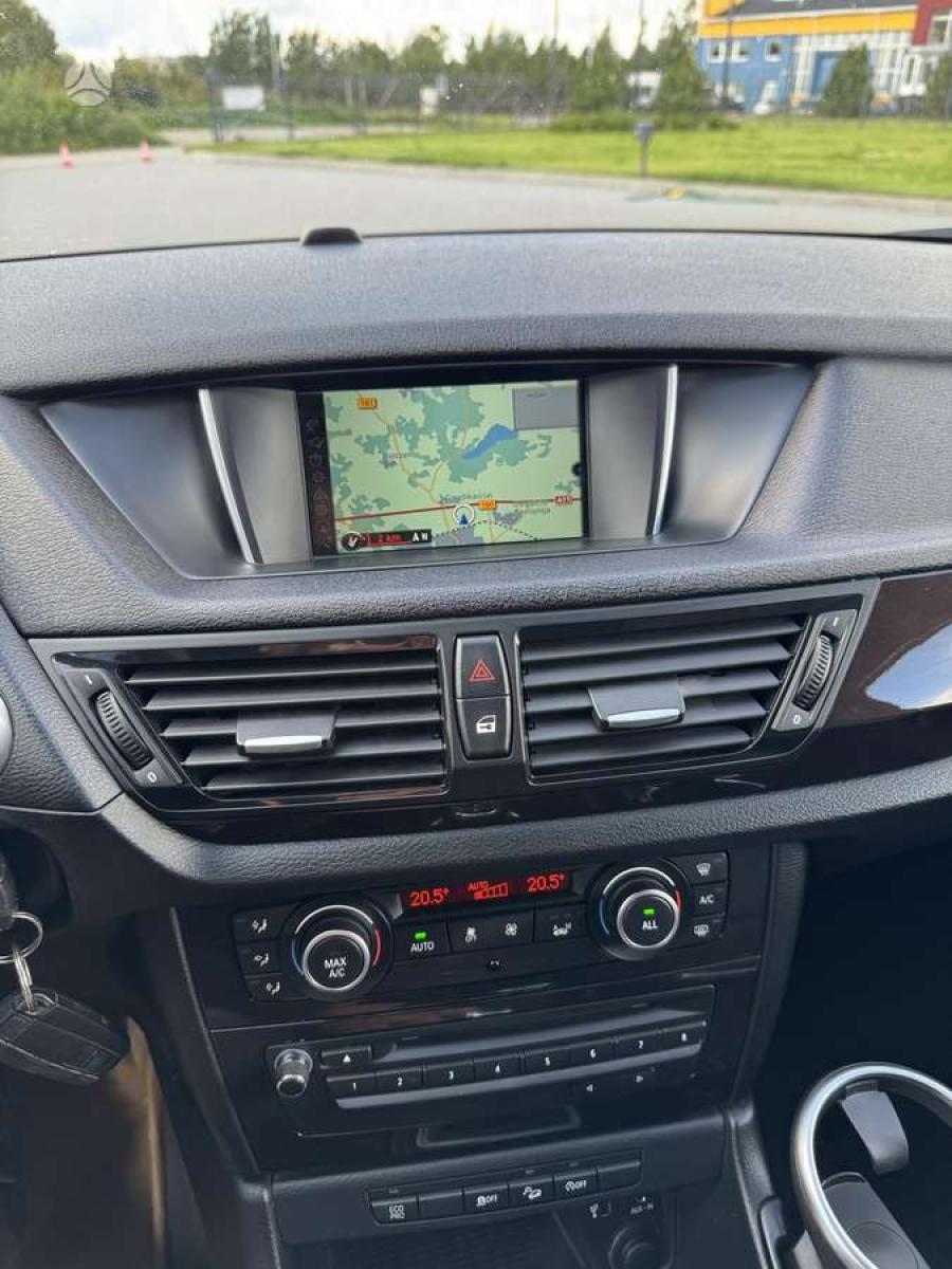 Black BMW X1 2012 in Telschi, with an engine capacity of 2.00 L and mileage of 245 thousand km for 8800 €, photo 32 on AUTOMOTO.COM.LV