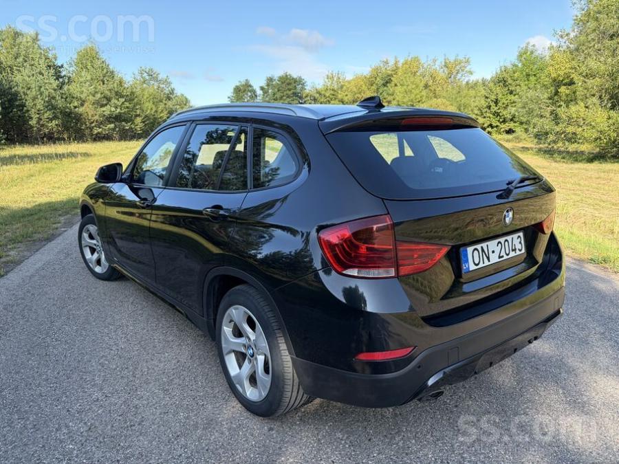 Melns BMW X1 2012 Daugavpils, ar dzinēja tilpumu 2.00 L un nobraukumu 218 tūkst. km par 8200 €, foto 4 vietnē AUTOMOTO.COM.LV