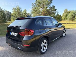 Melns BMW X1 2012 Daugavpils, ar dzinēja tilpumu 2.00 L un nobraukumu 218 tūkst. km par 8200 €, foto 5 vietnē AUTOMOTO.COM.LV