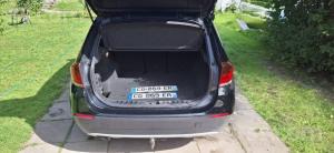 Black BMW X1 2012 in Jelgava, with an engine capacity of 2.00 L and mileage of 250 thousand km for 7500 €, photo 7 on AUTOMOTO.COM.LV