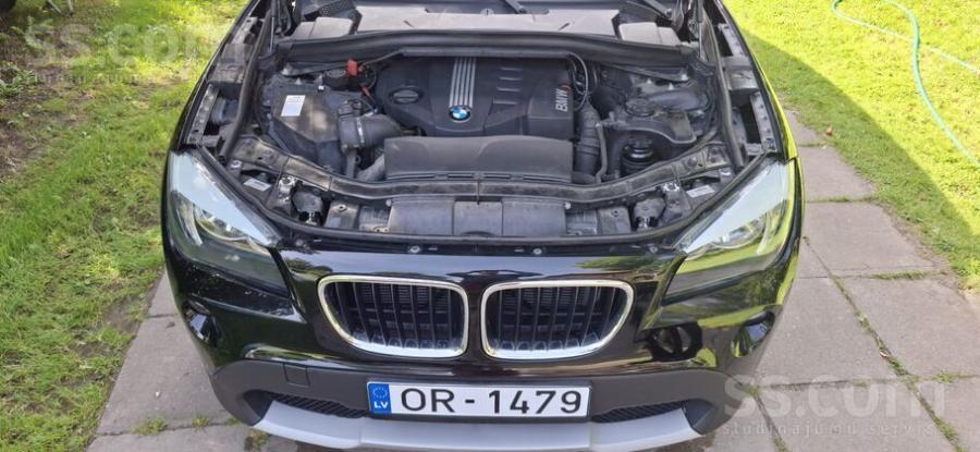 Black BMW X1 2012 in Jelgava, with an engine capacity of 2.00 L and mileage of 250 thousand km for 7500 €, photo 8 on AUTOMOTO.COM.LV
