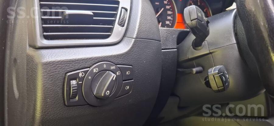 Black BMW X1 2012 in Jelgava, with an engine capacity of 2.00 L and mileage of 250 thousand km for 7500 €, photo 11 on AUTOMOTO.COM.LV