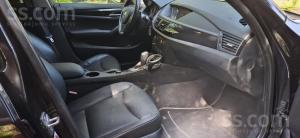 Black BMW X1 2012 in Jelgava, with an engine capacity of 2.00 L and mileage of 250 thousand km for 7500 €, photo 15 on AUTOMOTO.COM.LV