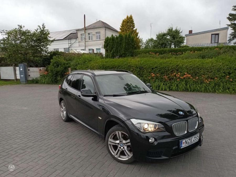 Black BMW X1 2012 in Telschi, with an engine capacity of 2.00 L and mileage of 246 thousand km for 7750 €, photo 1 on AUTOMOTO.COM.LV