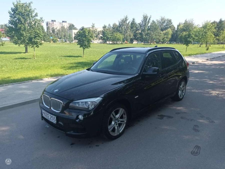 Black BMW X1 2012 in Telschi, with an engine capacity of 2.00 L and mileage of 246 thousand km for 7750 €, photo 3 on AUTOMOTO.COM.LV