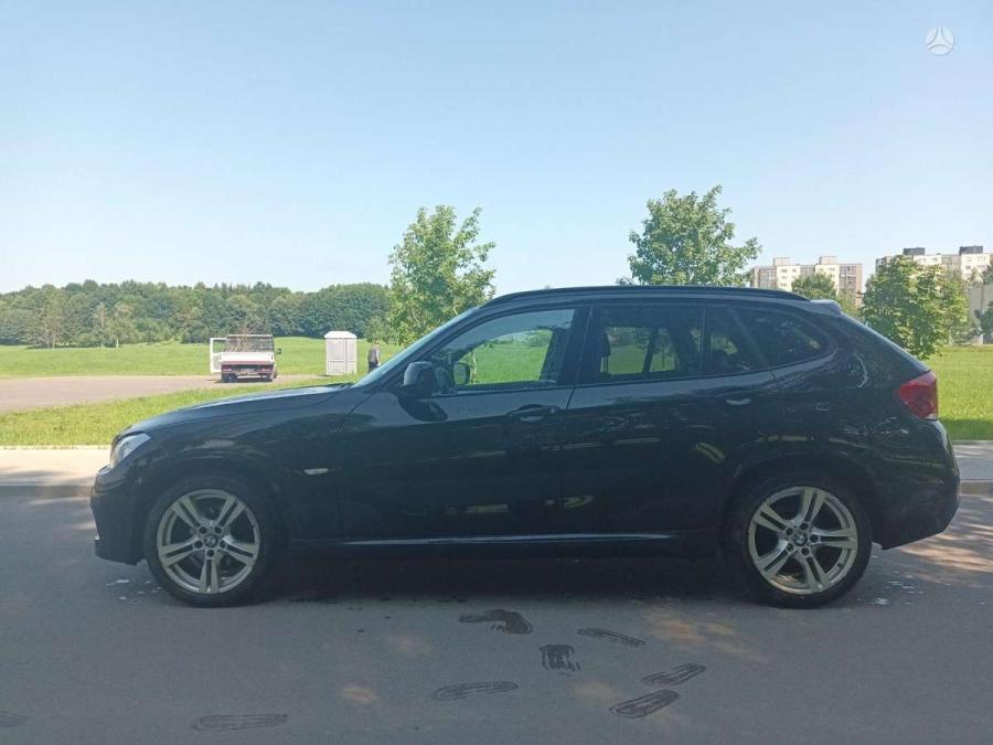 Black BMW X1 2012 in Telschi, with an engine capacity of 2.00 L and mileage of 246 thousand km for 7750 €, photo 8 on AUTOMOTO.COM.LV