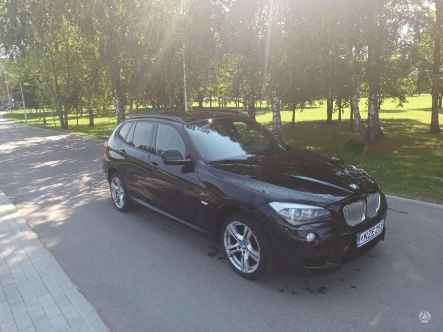 Black BMW X1 2012 in Telschi, with an engine capacity of 2.00 L and mileage of 246 thousand km for 7750 €, photo 10 on AUTOMOTO.COM.LV