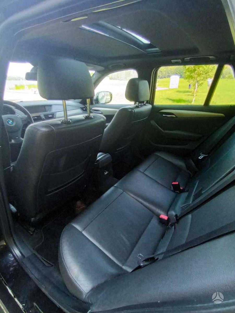 Black BMW X1 2012 in Telschi, with an engine capacity of 2.00 L and mileage of 246 thousand km for 7750 €, photo 12 on AUTOMOTO.COM.LV