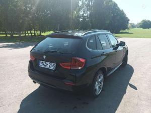 Black BMW X1 2012 in Telschi, with an engine capacity of 2.00 L and mileage of 246 thousand km for 7750 €, photo 16 on AUTOMOTO.COM.LV