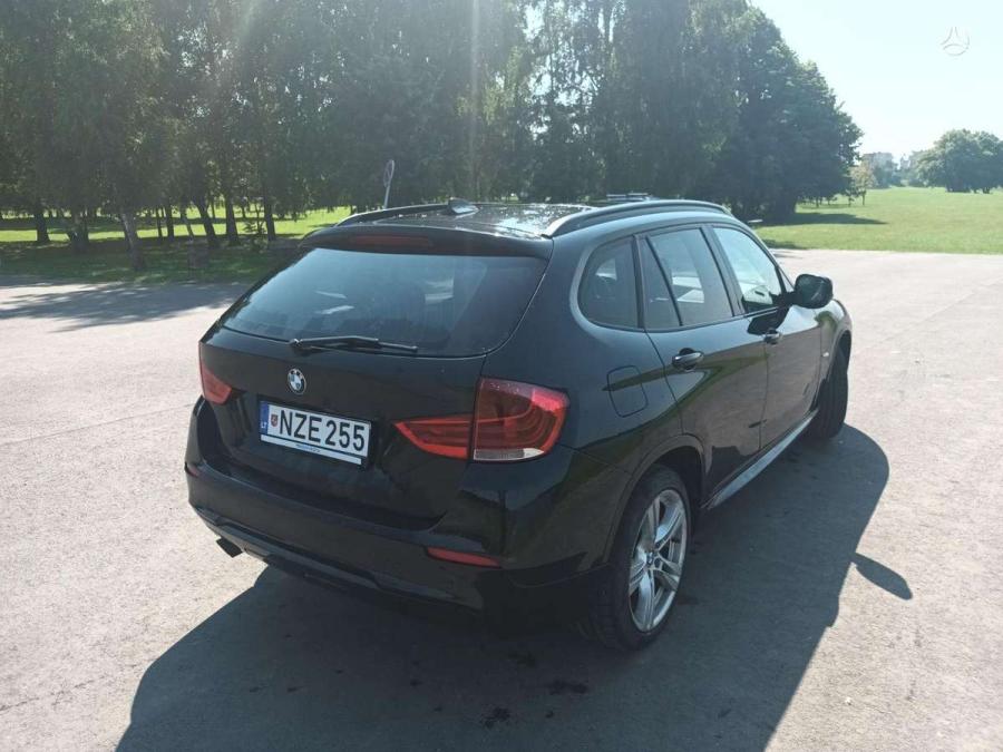 Black BMW X1 2012 in Telschi, with an engine capacity of 2.00 L and mileage of 246 thousand km for 7750 €, photo 16 on AUTOMOTO.COM.LV