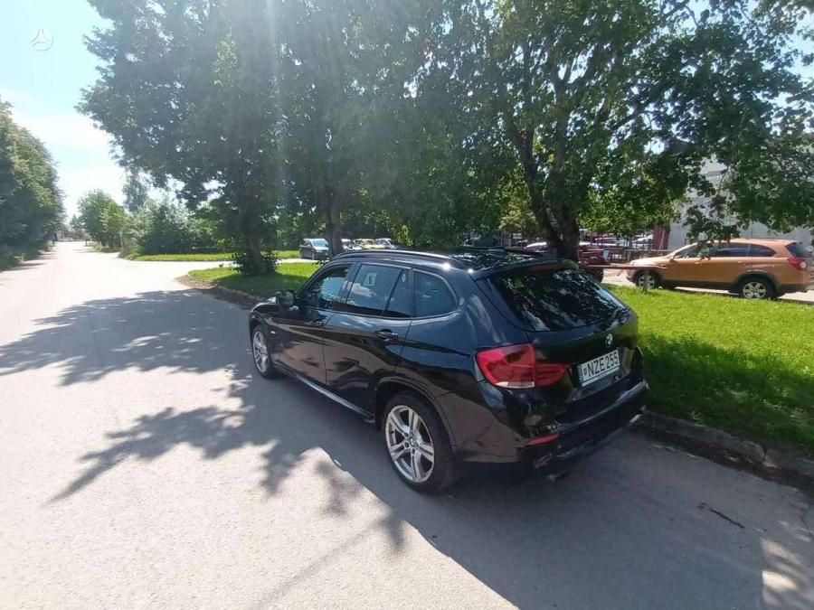 Black BMW X1 2012 in Telschi, with an engine capacity of 2.00 L and mileage of 246 thousand km for 7750 €, photo 20 on AUTOMOTO.COM.LV