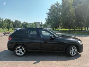 Black BMW X1 2012 in Telschi, with an engine capacity of 2.00 L and mileage of 246 thousand km for 7750 €, photo 23 on AUTOMOTO.COM.LV